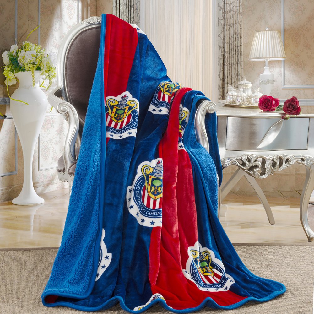 Chivas Guadalajara Sherpa Throw Blanket 80 in x 60 in – TUDN Fan Shop